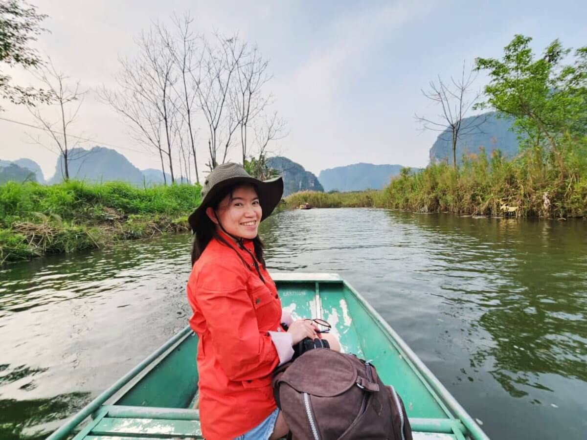 Sampan Ride in Tam Coc River, Vietnam - A Girl Named Clara